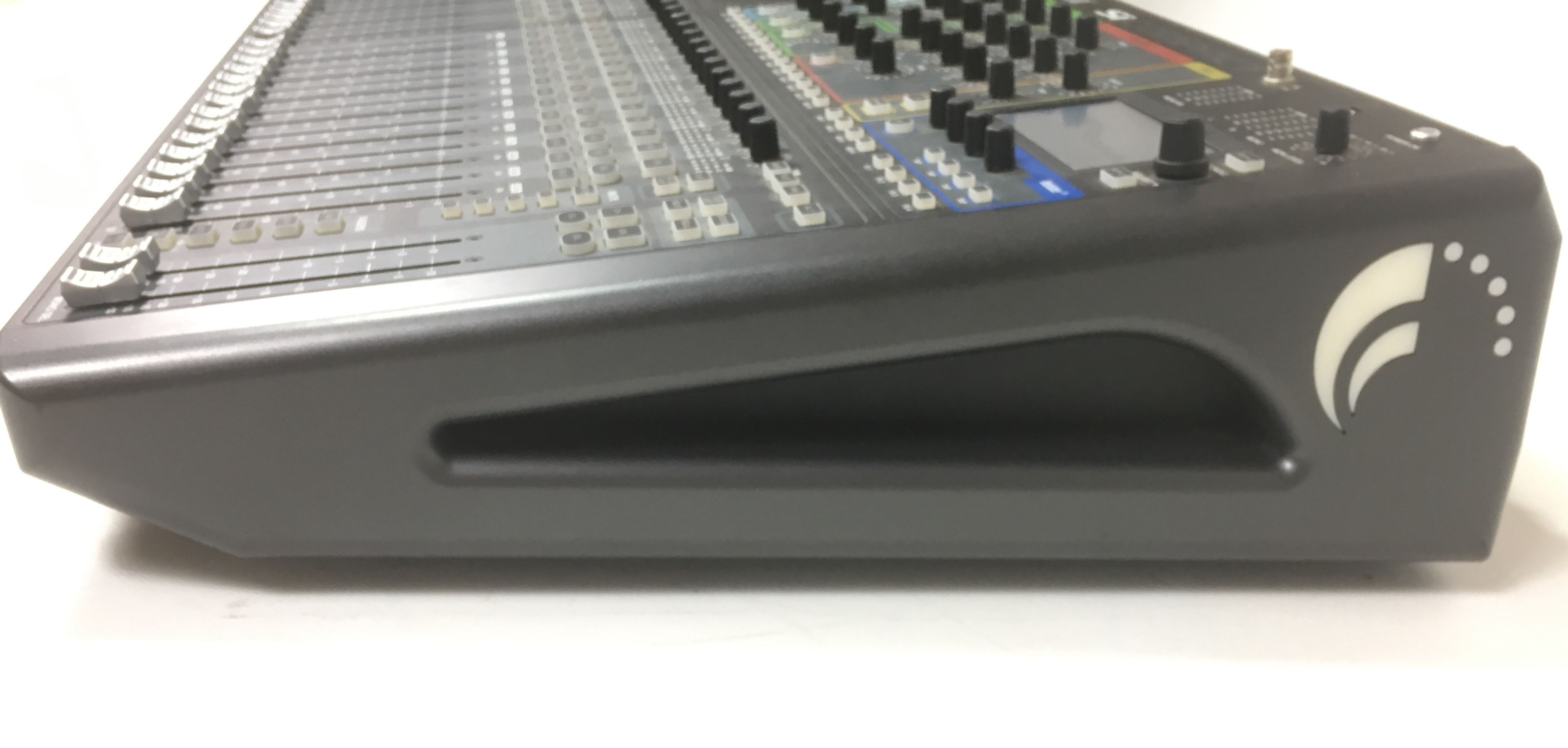 Soundcraft Si Compact 32 canali con flight case | Mixer Soundcraft