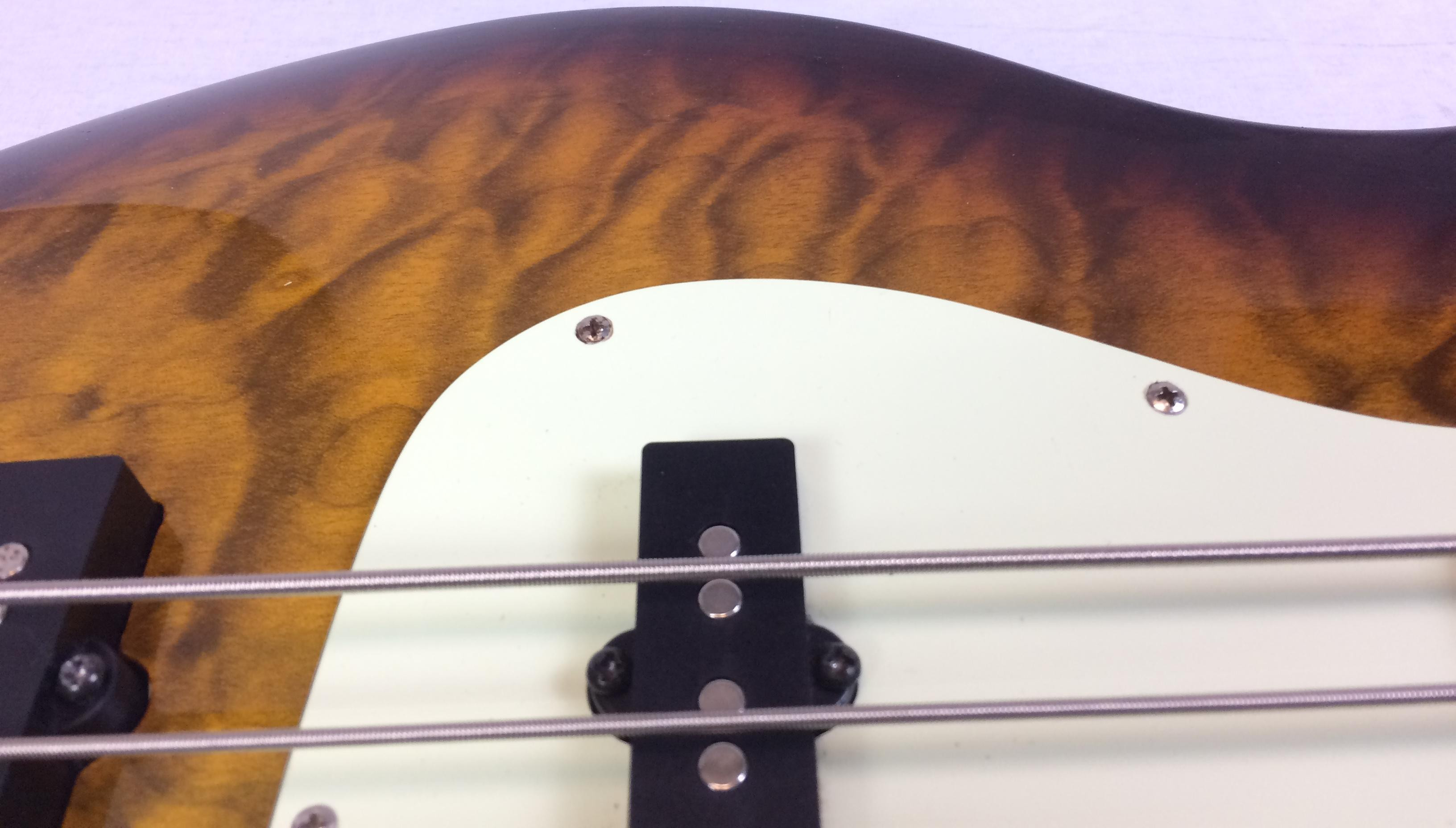 Greg Bennett FN4 VS Vintage Sunburst | Bassi Elettrici Gregg Bennett