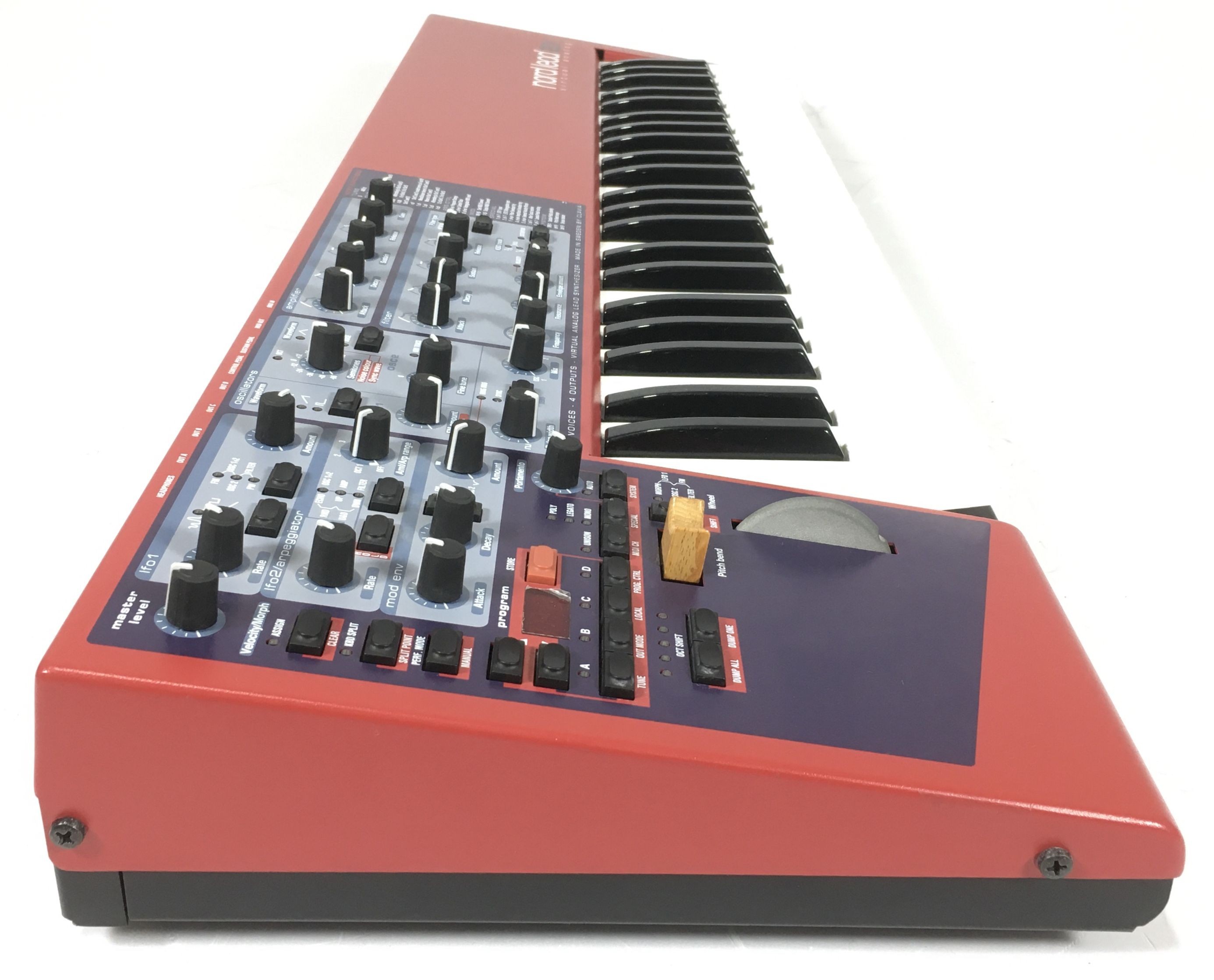 Clavia Nord Lead 2X con custodia | Sintetizzatori Clavia