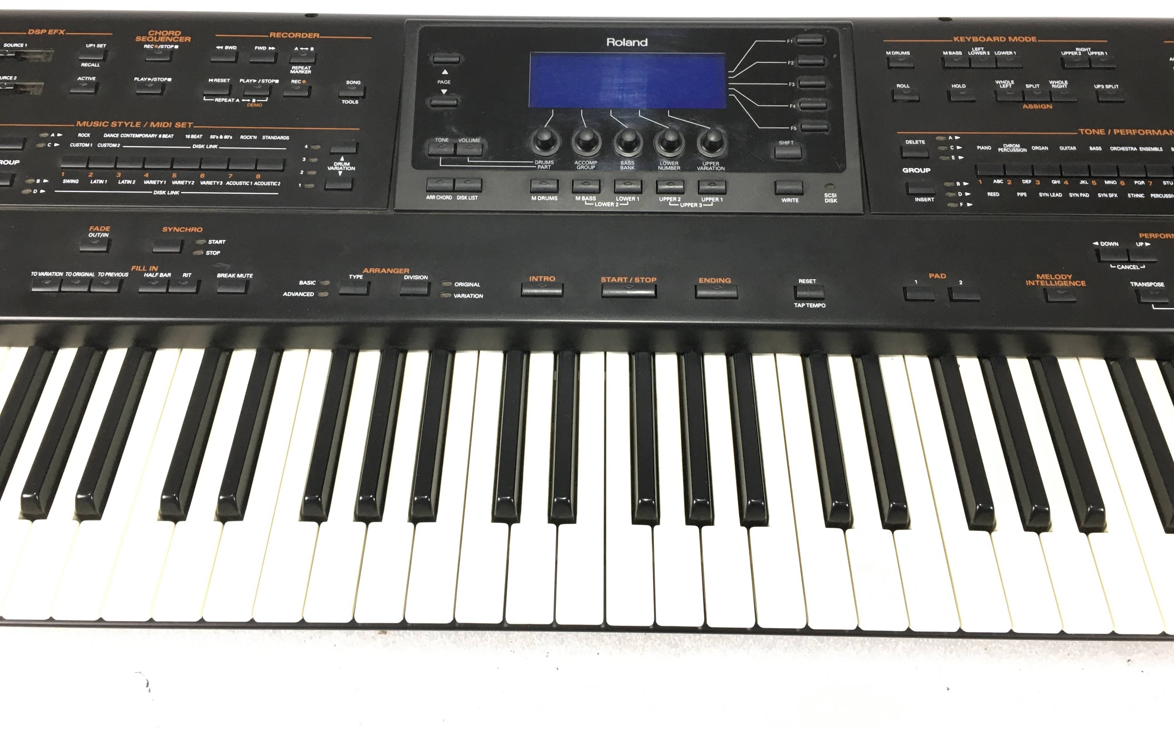 Roland G-1000 workstation | Workstation Roland