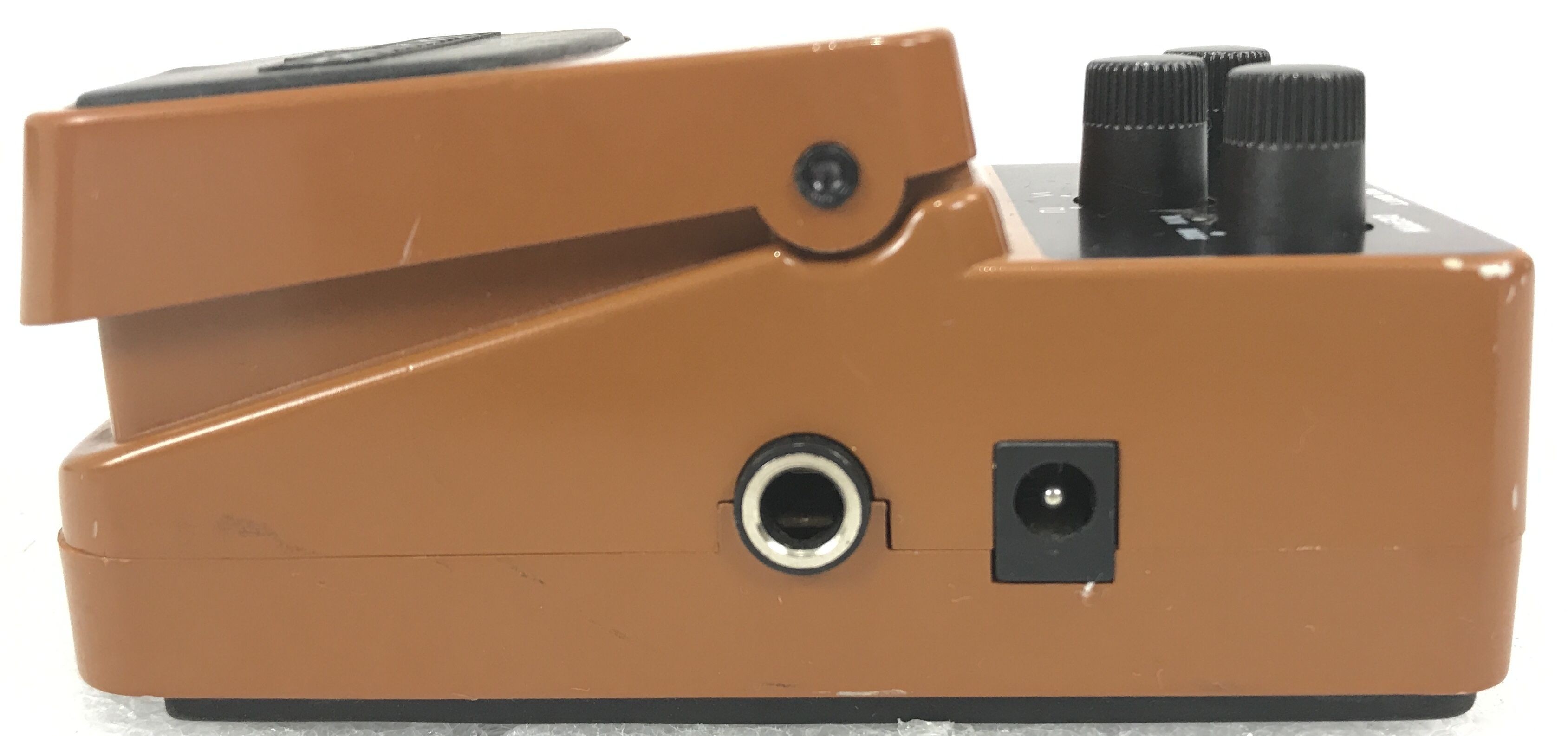 Behringer UT100 Ultra Tremolo | Effetti Behringer