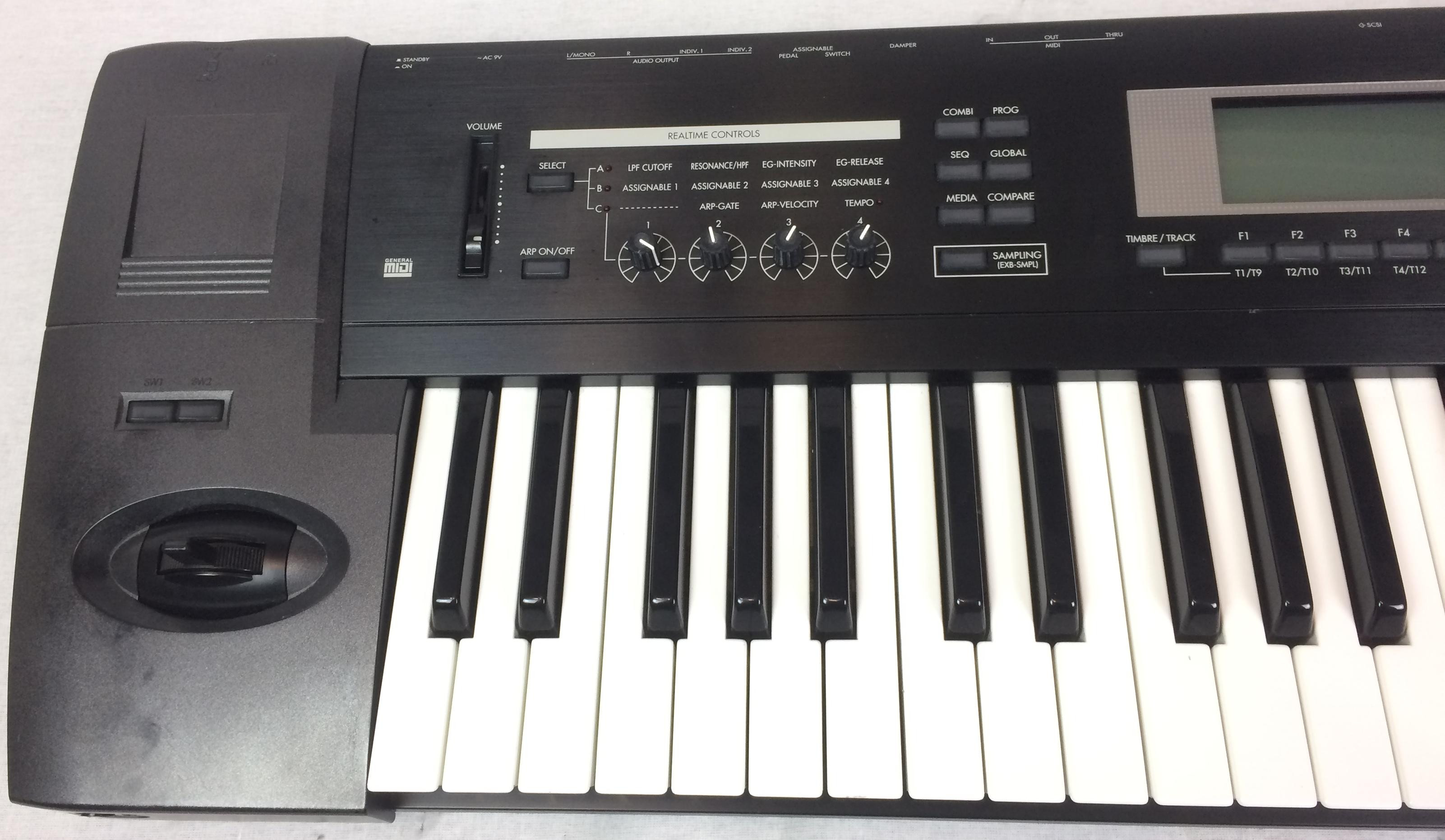 Korg Triton TR 61 | Workstation Korg
