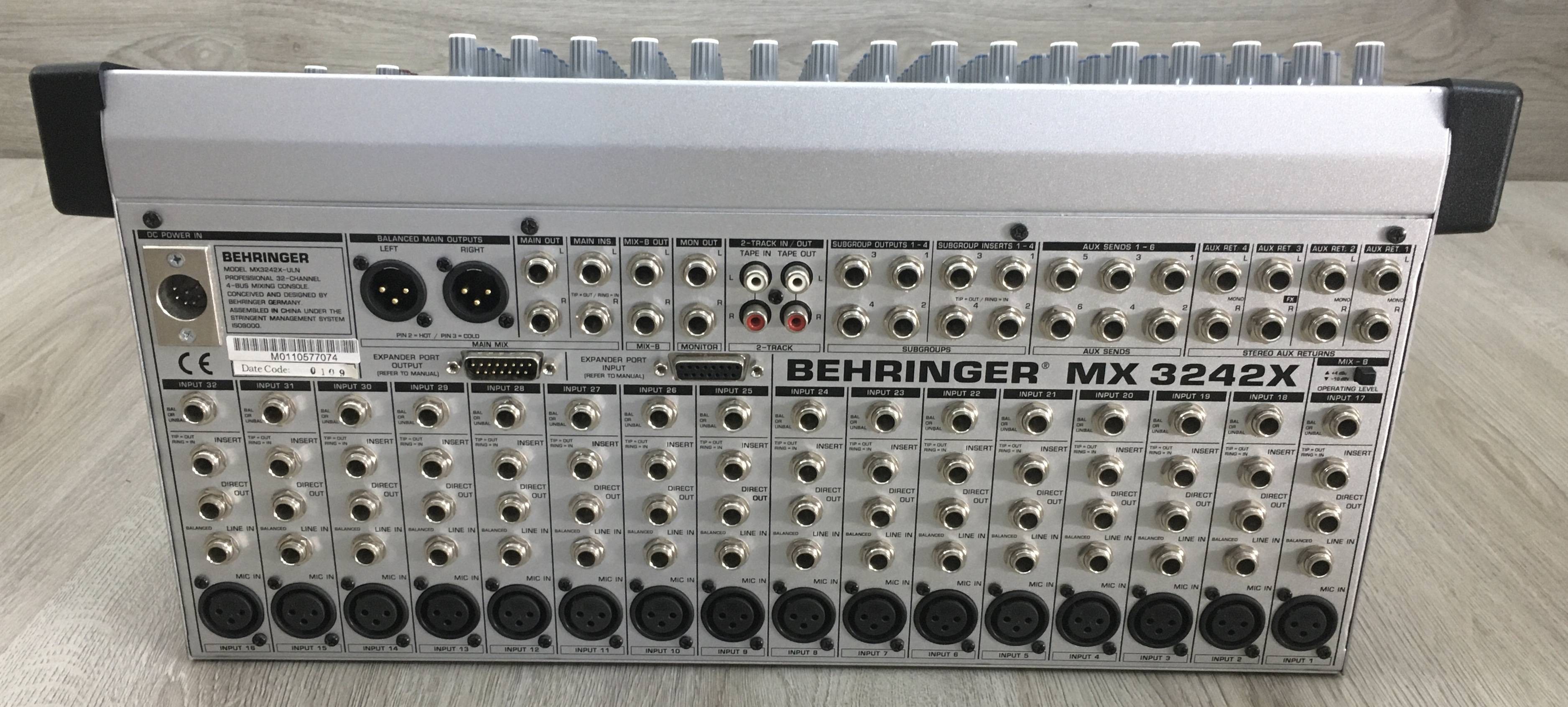 Behringer Eurorack MX3242X Mixer in line | Mixer Behringer