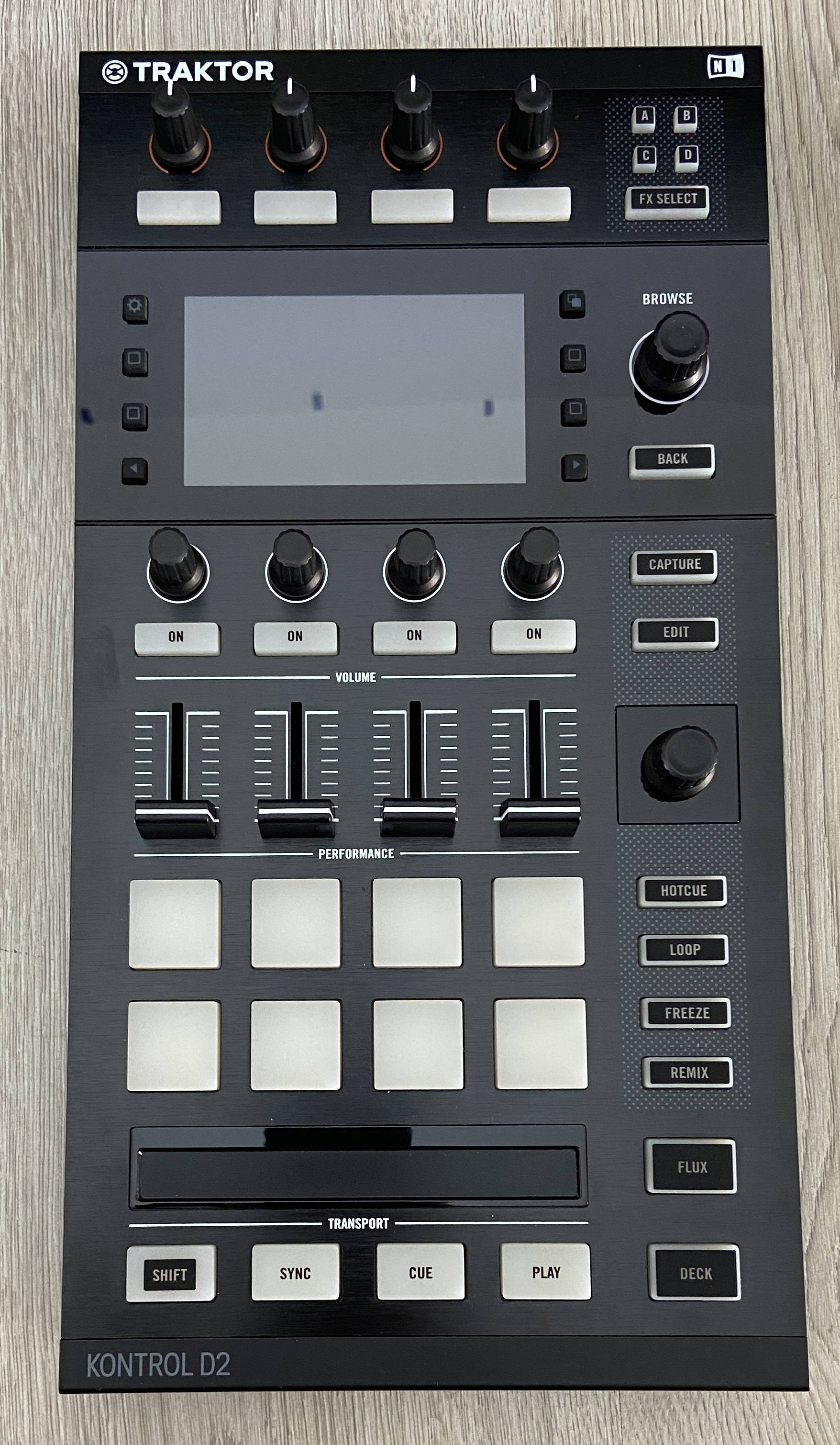 Native Instruments Traktor Kontrol D2 | Attrezzatura per DJ Native ...