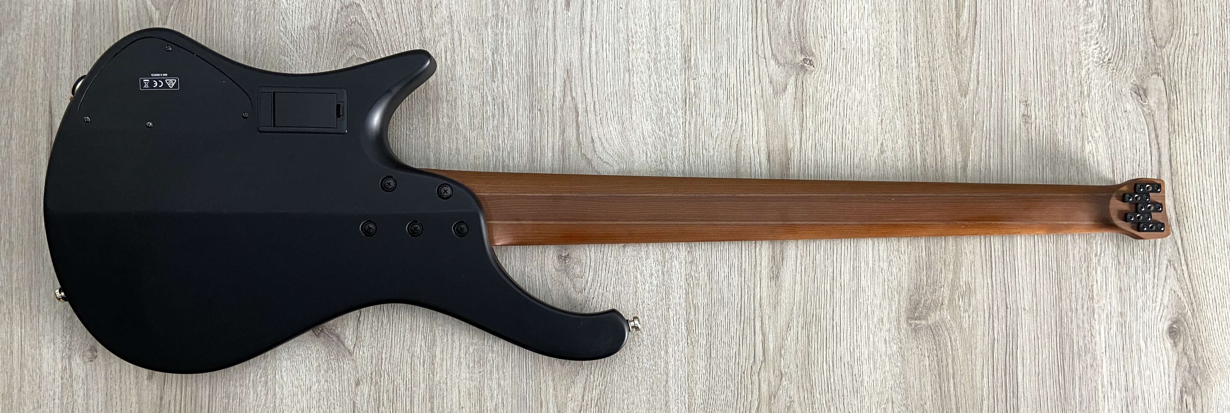 Ibanez EHB1005 Black Flat | Bassi Elettrici Ibanez