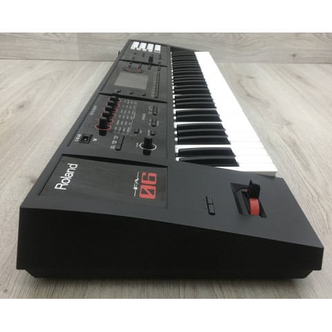 Roland FA-06 | Workstation Roland