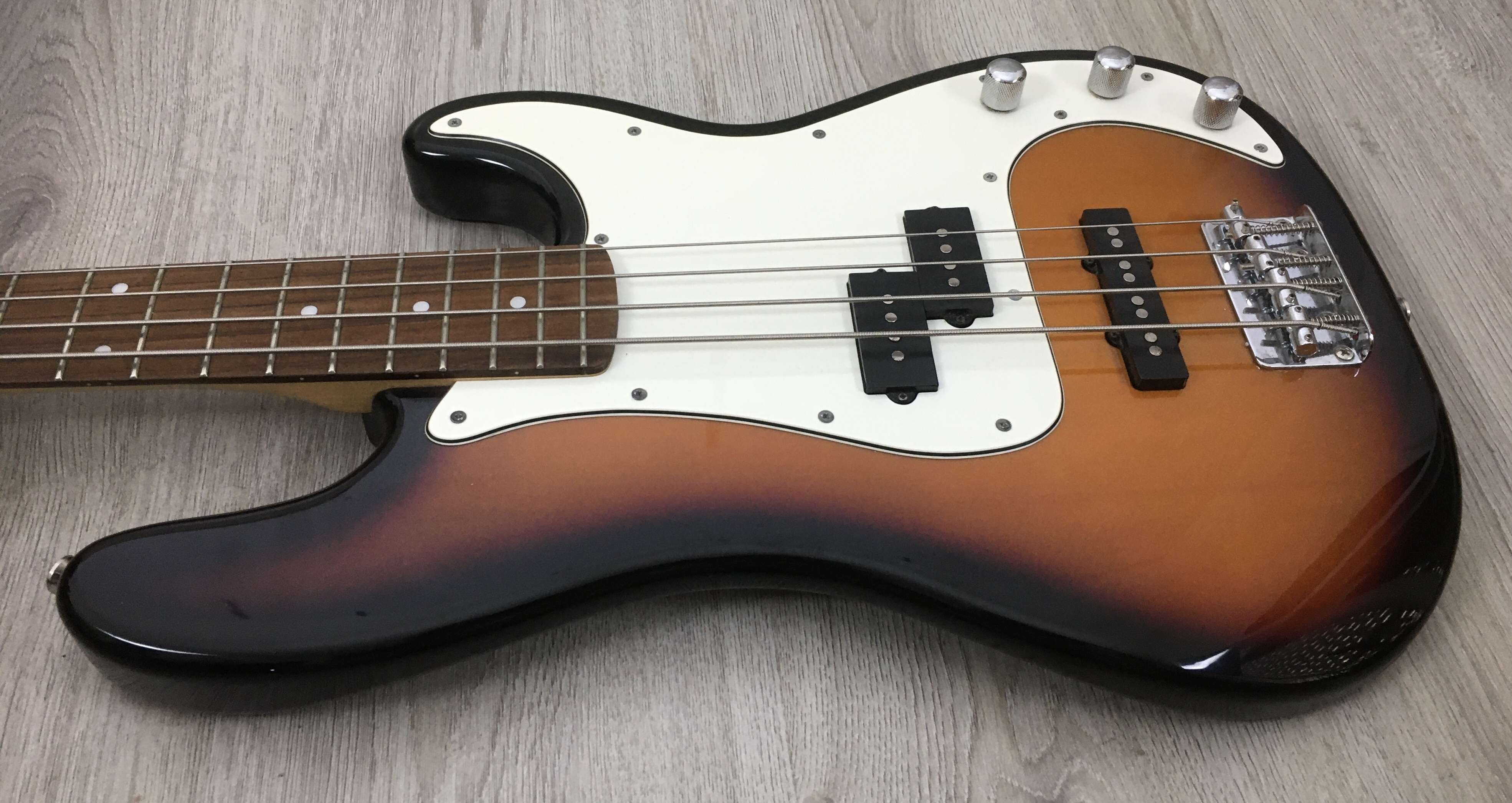 Fender Squier P-Bass Special | Bassi Elettrici Fender