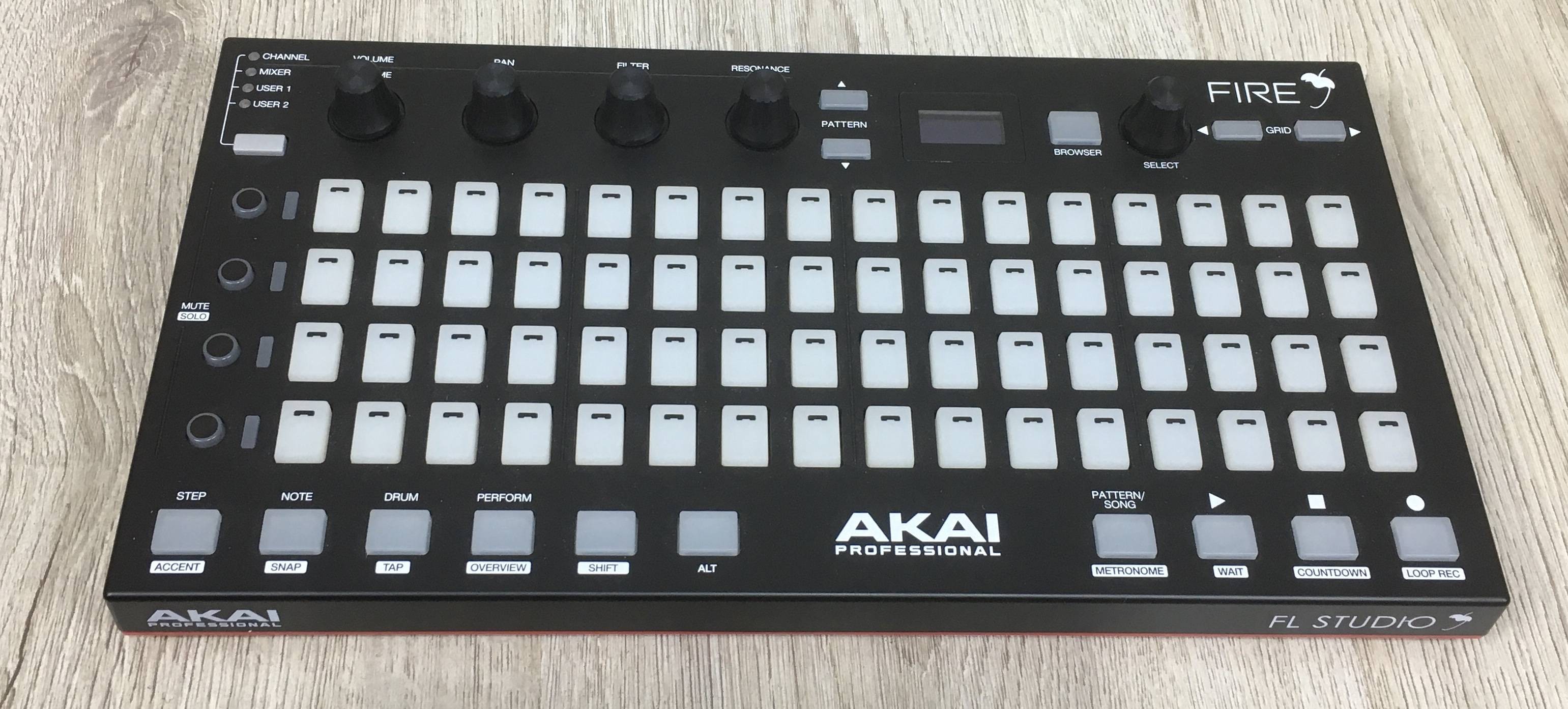 Akai Fire FL Studio controller | Master e Controller Akai